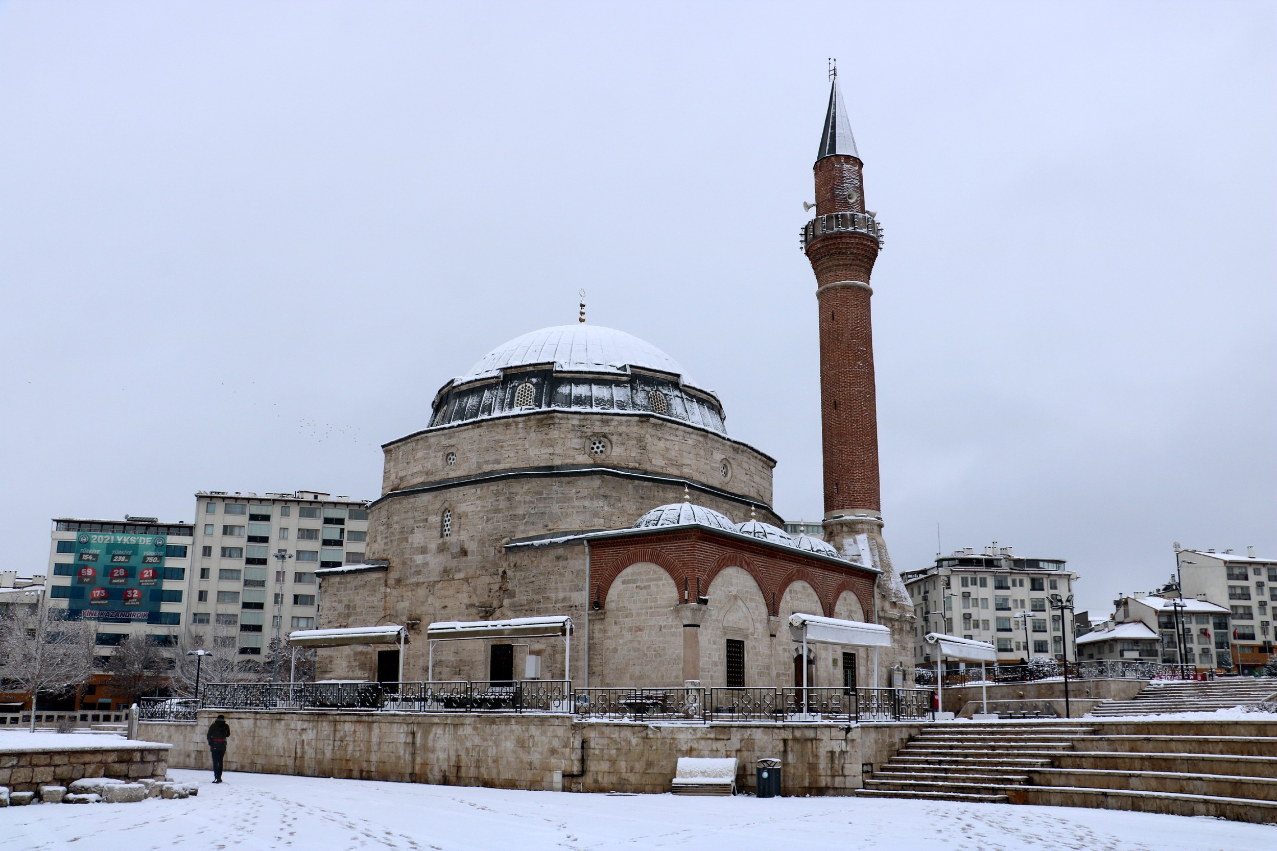 Snow revealed postcard images in the historical Sivas city - IHA News