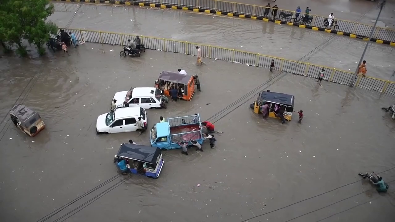 flooding causes deaths and injuries in pakistan's lahore - IHA News